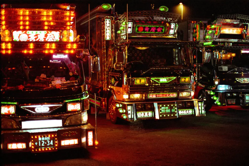 Decotora: The Japanese Art of Decorating Trucks｜NUTS.TOKYO